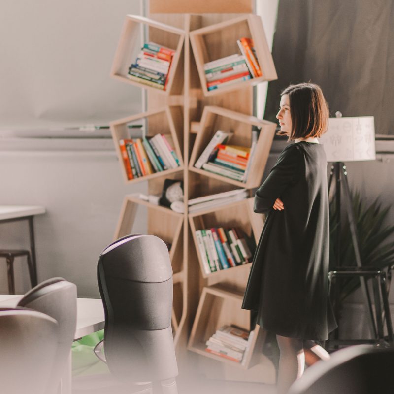 Oana Filip — Cu insecuritatea creativă la purtător